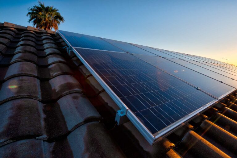 Powering Through with Solar: South Africa’s Bright Alternative Amidst ...